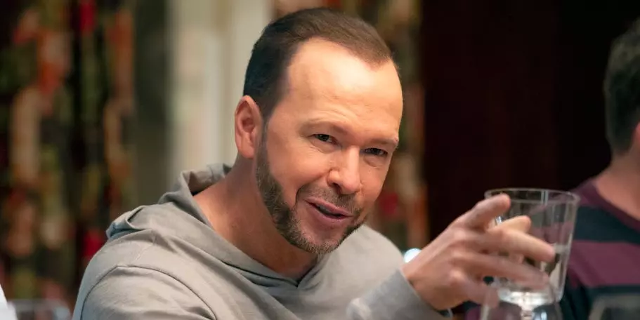 Salah satu Instagram Terbaru Bintang 'Blue Bloods' Donnie Wahlberg Menggoda Kembalinya Lyle Lovett