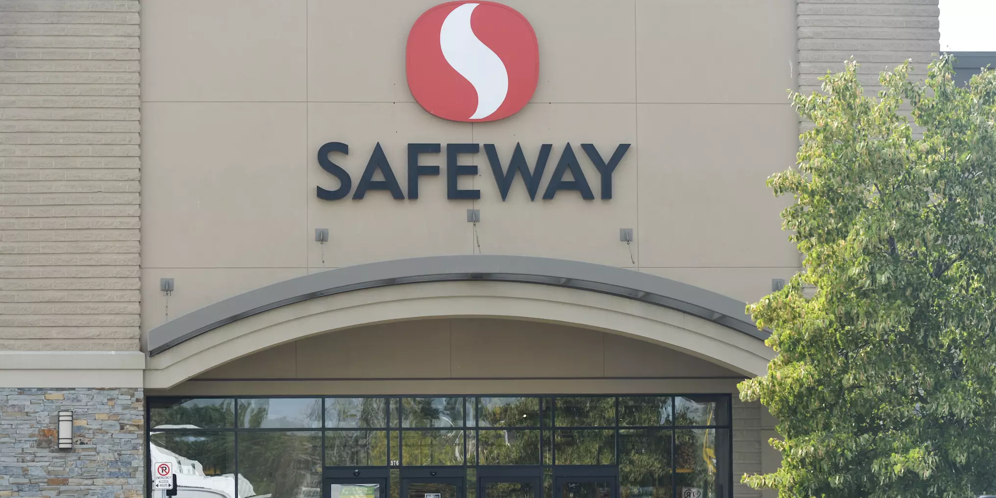 Оё Safeway рӯзи 4 июл кушода аст? - Safeway 4-уми июл Соатҳои