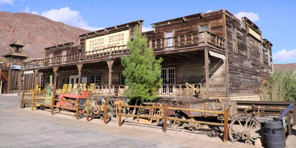 18 of the Spookiest Ghost Towns in America - Most Haunted Places