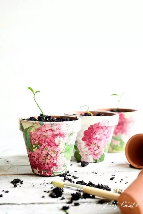 24 Isẹ Pretty DIY Flower Ideas - Bawo ni lati ṣe ọṣọ Planters