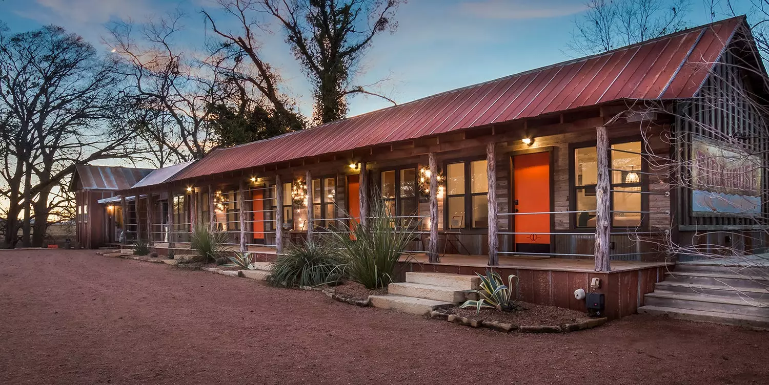 Texas Bed and Breakfast til salg - Camp Comfort på markedet for $2,2 millioner