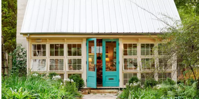 Barbara Adkins Shed - Chic Shed Agterplaas Versier Idees