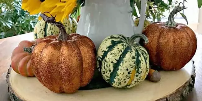 20 Best Glitter Pumpkins - Ideat Divertenti DIY għad-Dekorazzjoni tal-Qara Glitter