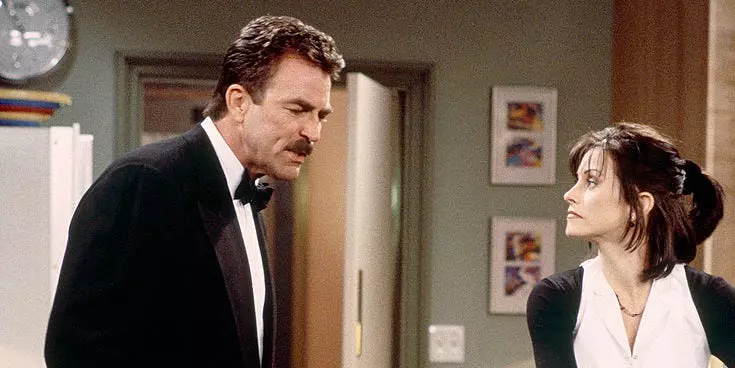 Jennifer Aniston di que a estrela de 'Blue Bloods', Tom Selleck, ten un permanente