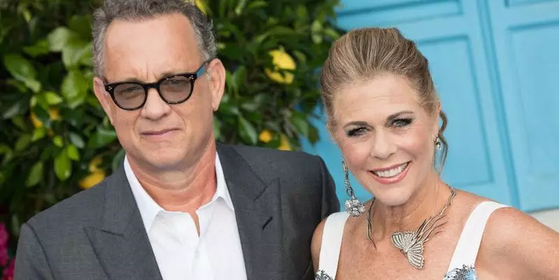 Alụmdi na nwunye Tom Hanks na nwunye Rita Wilson - Tom Hanks na ụmụaka Rita Wilson na akụkọ ịhụnanya