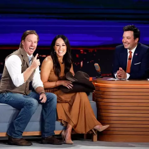 Joanna Gaines ünnepi ruha – Joanna Gaines ruha, amelyet Jimmy Fallonon viselt