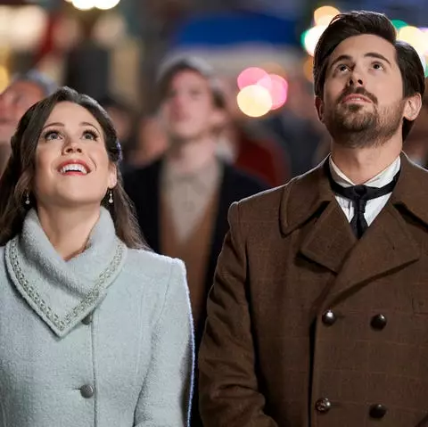 Hallmark deler første kig på When Calls the Heart Home for Christmas Movie